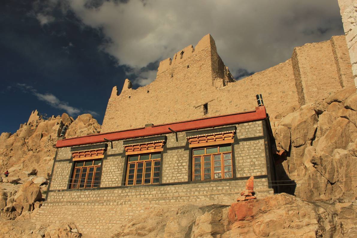 JULEY LADAKH TOUR - Sunraj Travels